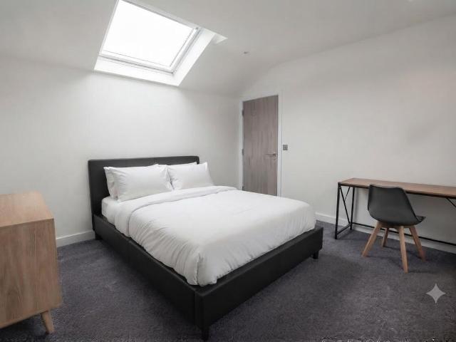 Princes Avenue, Watford WD18, Room to rent, £875 pcm | PrimeLocation