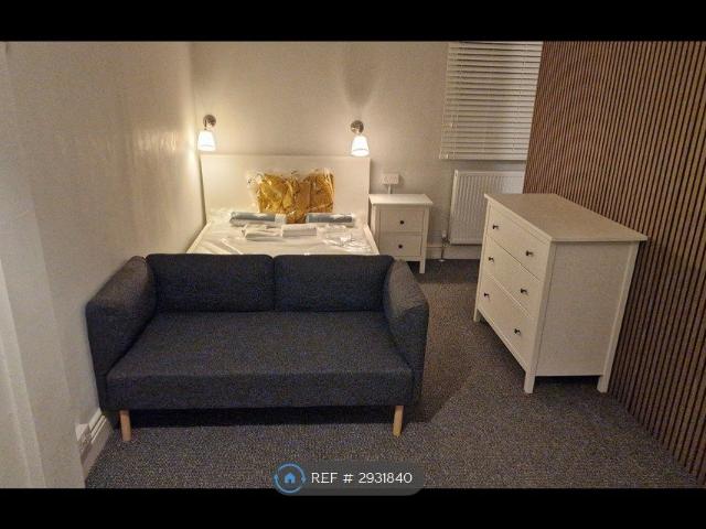 Princes Avenue, Hull HU5, Studio to rent, £550 pcm | PrimeLocation