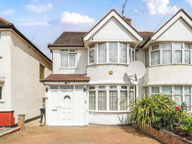 Princes Avenue, London, 4 Bedroom Semi detached