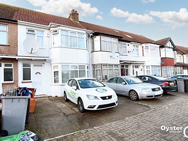 Princes Avenue, London NW9, 3 bed semi detached house to rent, £2,400 pcm | PrimeLocation