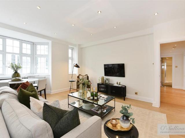 Princes Court, Brompton Road, London SW3 2 bed flat to rent £5,001 pcm £1,154 pw