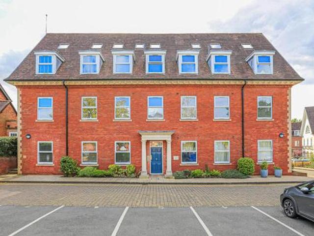 Princes Gate, Homer Road, 1 Bedroom Apartment
