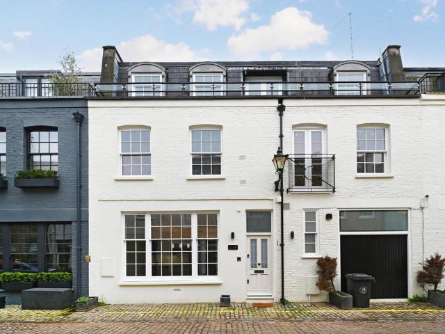 Princes Gate Mews, London SW7 4 bed terraced house to rent £13,000 pcm £3,000 pw