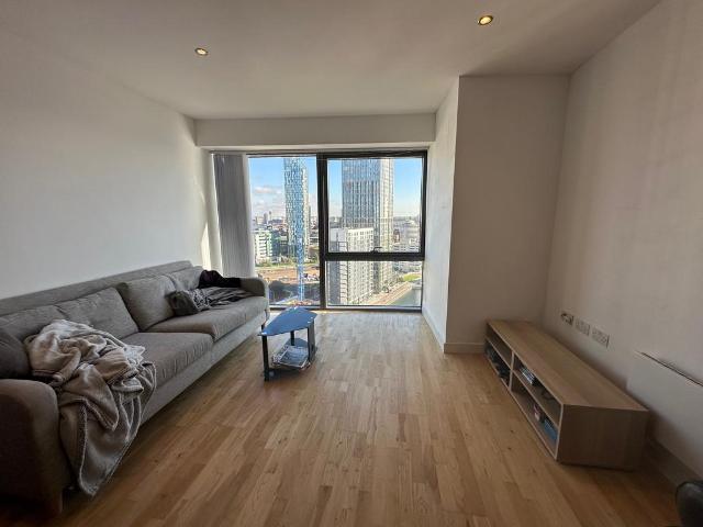Princes Parade, Liverpool, L3 2 bed apartment to rent £1,175 pcm £271 pw