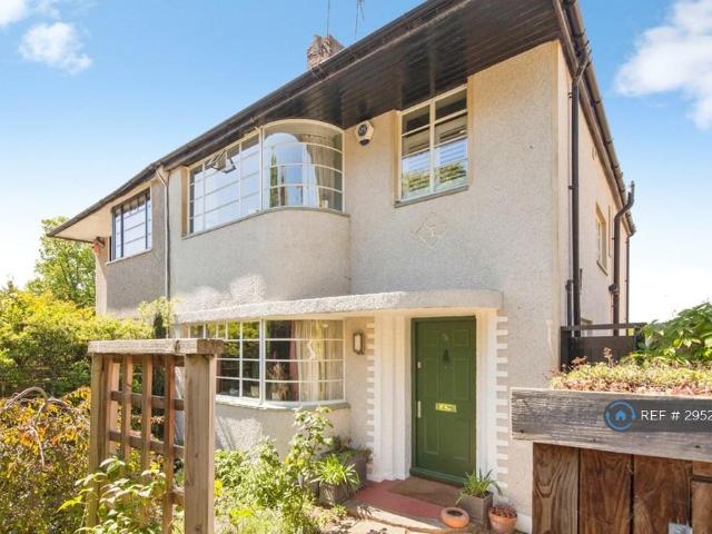 Princes Rise, London, SE13 4 bed semi detached house to rent £3,100 pcm £715 pw