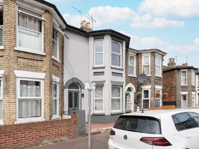 Princes Road, Great Yarmouth NR30, 4 bed terraced house to rent, £1,400 pcm | PrimeLocation