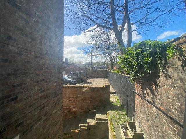 Princes Road, Liverpool L8, 3 bed flat to rent, £750 pcm | PrimeLocation