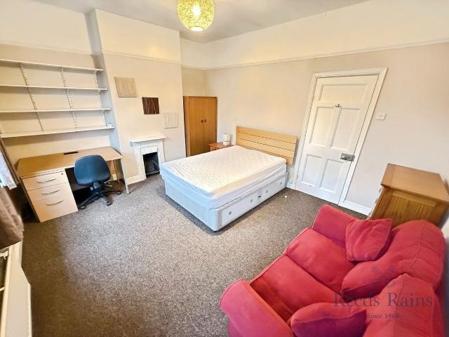Princes Road, Stoke On Trent, Staffordshire ST4, Room to rent, £475 pcm | PrimeLocation