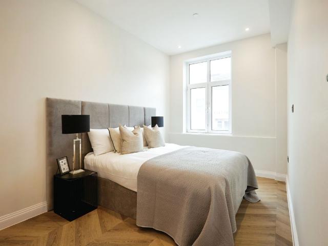 Princes Street, Dorchester DT1, 2 bed flat to rent, £1,300 pcm | PrimeLocation