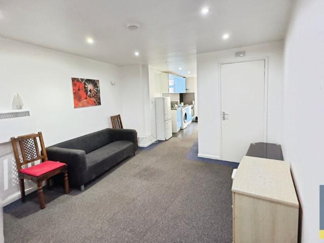 Princes Street, Ipswich IP1, 1 bed flat to rent, £850 pcm | PrimeLocation