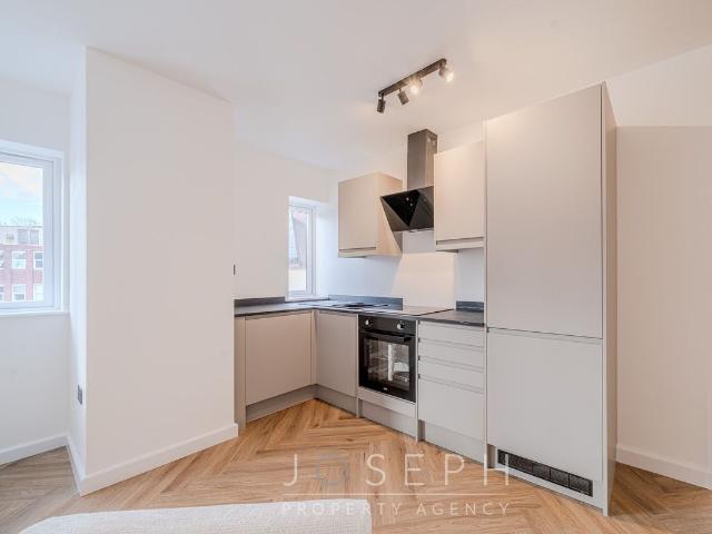 Princes Street, Ipswich IP1, 2 bed flat to rent, £1,250 pcm | PrimeLocation