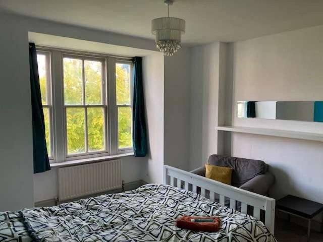 Princes Street Room 6