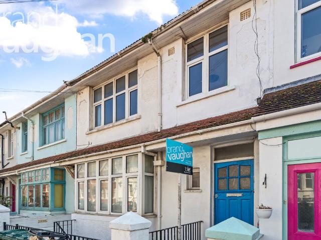 Princes Terrace, Brighton BN2, 4 bed maisonette to rent, £1,895 pcm | PrimeLocation