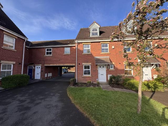 Princes Way, Birmingham B68 3 bed semi detached house to rent £1,295 pcm £299 pw