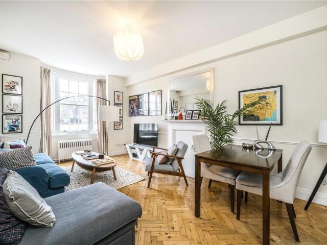 Princess Court, London W2 2 bed flat to rent £3,748 pcm £865 pw