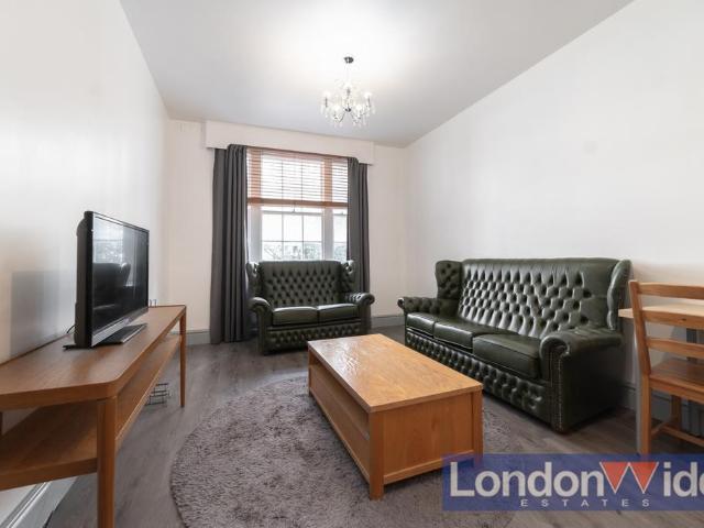 Princess Court, Queensway, London, W2 2 bed apartment to rent £3,370 pcm £778 pw