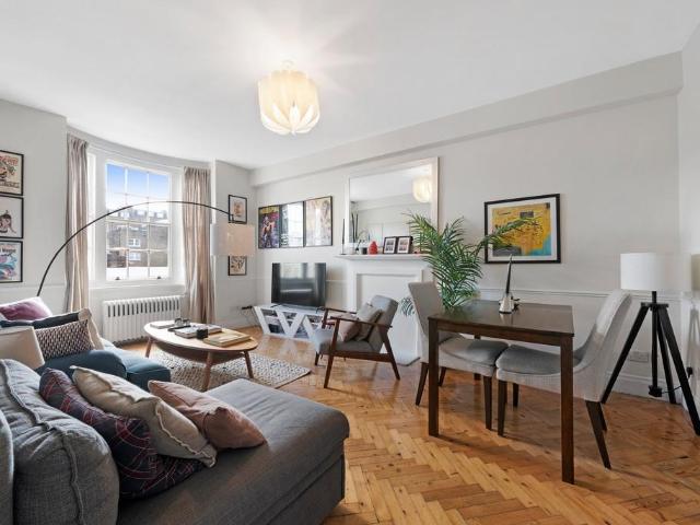 Princess Court, Queensway, London 2 bed flat to rent £3,501 pcm £808 pw