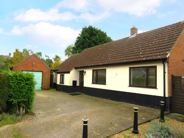 Princess Close, Watton, Thetford IP25, 3 bed detached bungalow to rent, £1,200 pcm | PrimeLocation