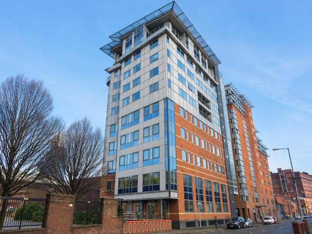 Princess House, Princess Street. 2 bed apartment to rent £1,370 pcm £316 pw