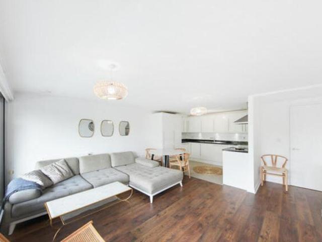Princess Louise Walk, London, 1 Bedroom Flat