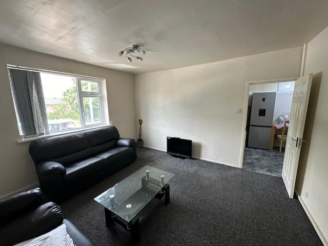 Princess Road, Manchester M14 2 bed flat to rent £1,345 pcm £310 pw