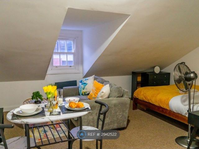 Princess Road West, Leicester LE1, Studio to rent, £750 pcm | PrimeLocation
