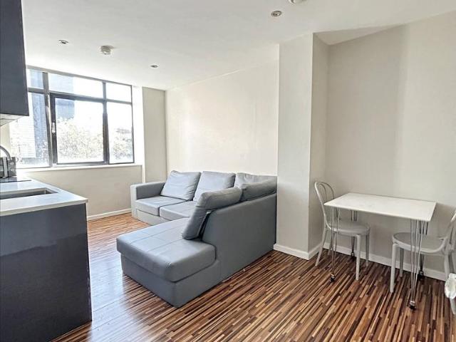 Princess Street, Manchester M1 2 bed apartment to rent £1,395 pcm £322 pw