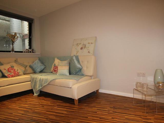 Princess Street, Manchester M1 2 bed apartment to rent £1,983 pcm £458 pw