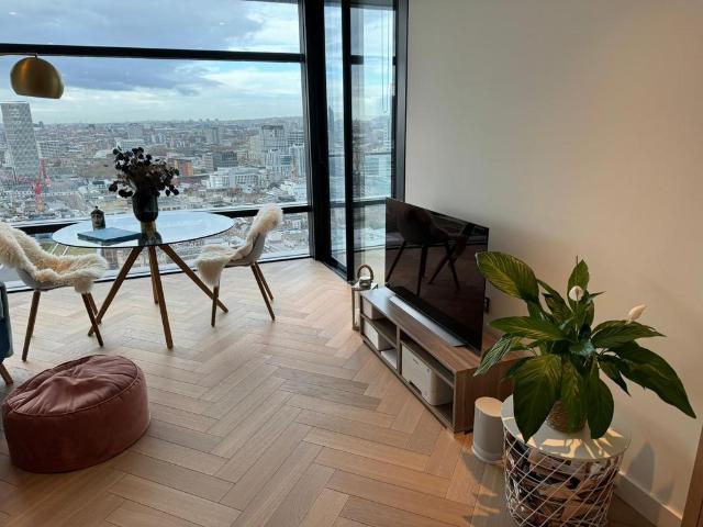 Principal Tower, Worship Street. 1 bed flat to rent £3,450 pcm £796 pw