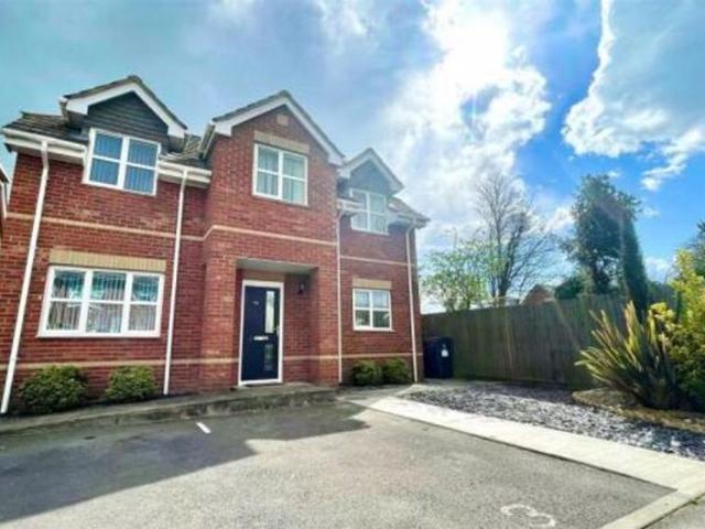 Prior Close, Bournemouth BH7 3 bed detached house to rent £1,775 pcm £410 pw