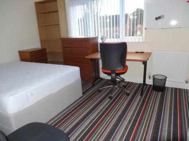 Prior Deram Walk 5 bed house share to rent £3,695 pcm £853 pw