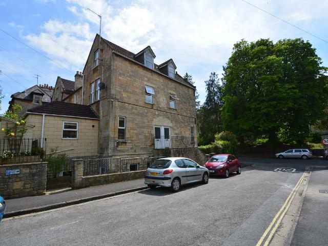 Prior Park Road, Widcombe, Bath BA2, 2 bed maisonette to rent, £1,775 pcm | PrimeLocation