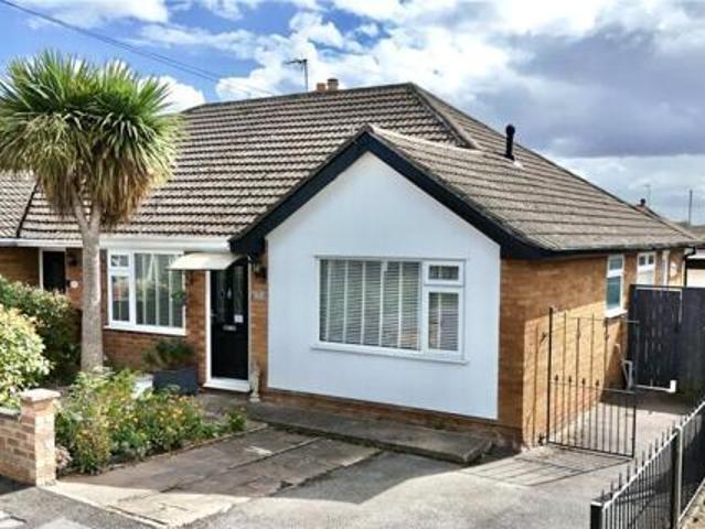 Priorsfield, Moreton, 2 Bedroom Bungalow