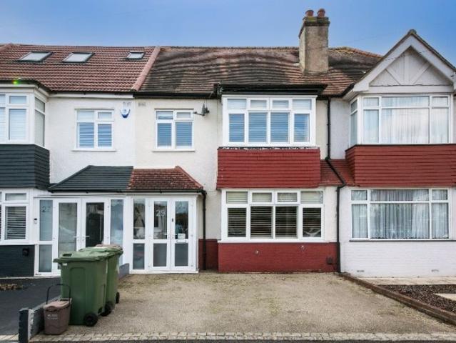 Priory Crescent, Sutton SM3, 2 bed terraced house to rent, £2,500 pcm | PrimeLocation