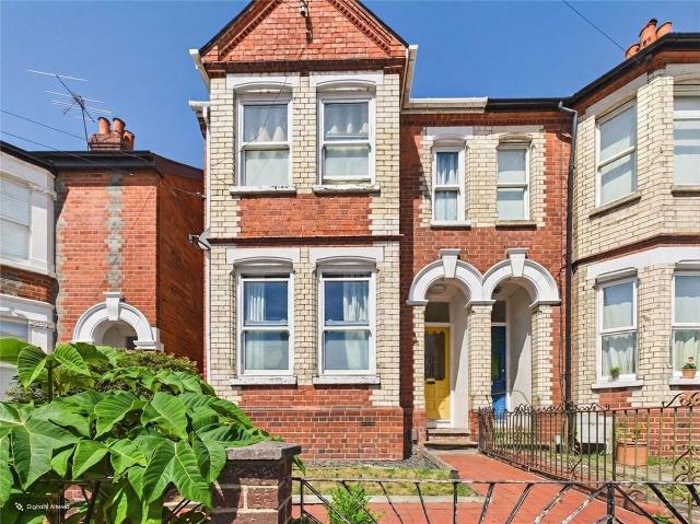 Priory Avenue, Caversham, Reading, Berkshire RG4, Room to rent, £850 pcm | PrimeLocation