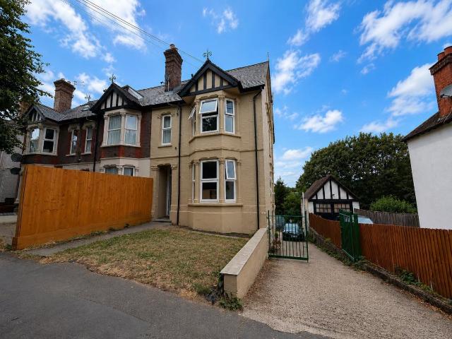 Priory Avenue, High Wycombe HP13, Room to rent, £700 pcm | PrimeLocation