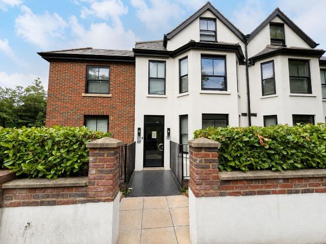 Priory Avenue, High Wycombe HP13, 1 bed flat to rent, £900 pcm | PrimeLocation