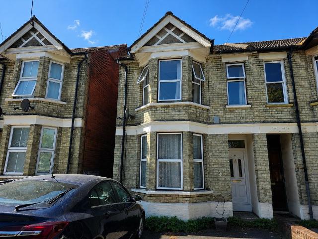 Priory Avenue, High Wycombe HP13, 6 bed property to rent, £4,680 pcm | PrimeLocation