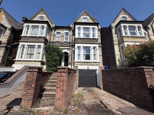 Priory Avenue, High Wycombe HP13, 8 bed semi detached house to rent, £6,800 pcm | PrimeLocation