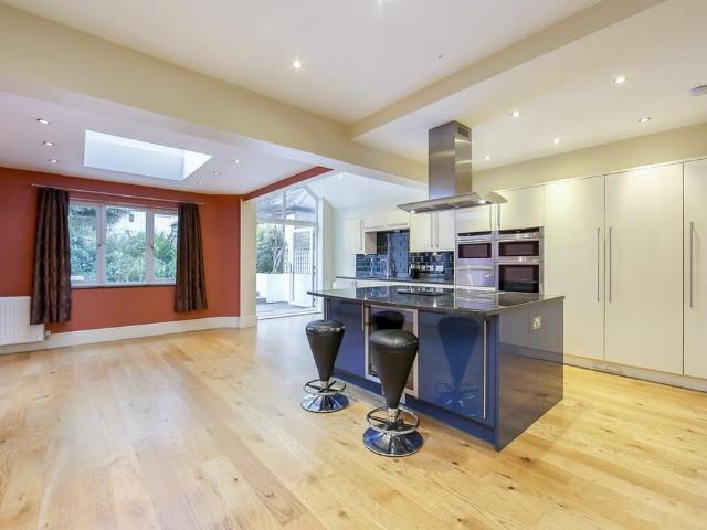 Priory Gardens, Highgate, London 4 bed terraced house to rent £5,500 pcm £1,269 pw