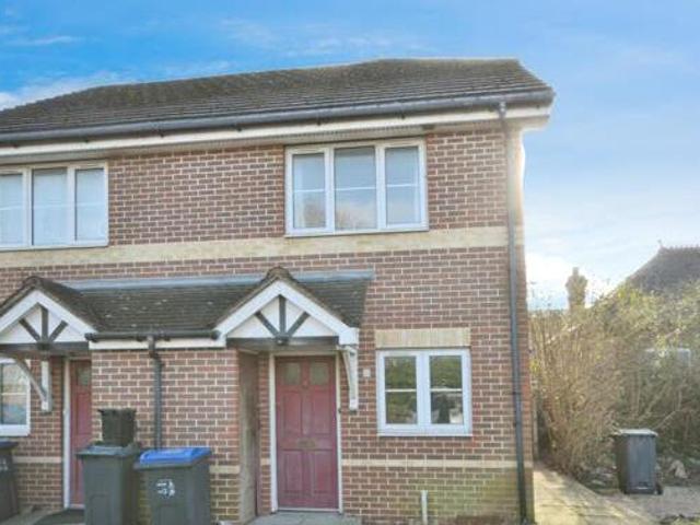 Priory Gardens, London, 2 Bedroom End