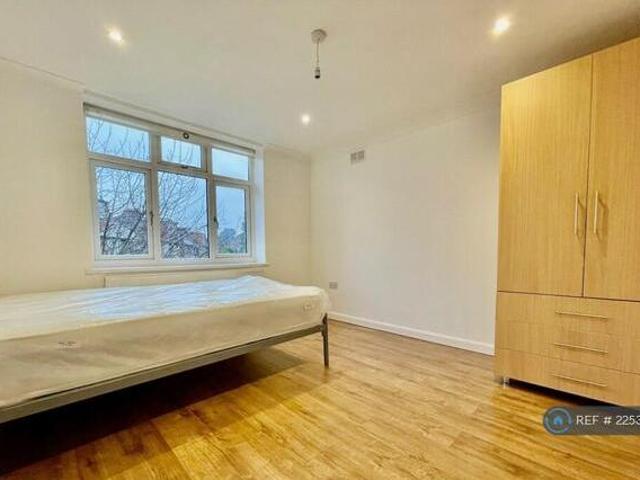 Priory Gardens, London, 5 Bedroom Semi detached