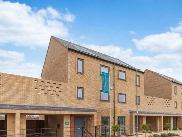 Priory Grove, Banbury Road, 4 Bedroom Semi detached