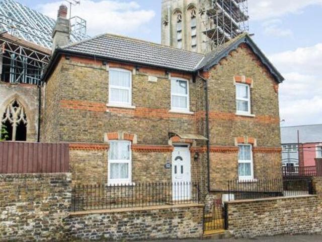 Priory Hill, Dover, 2 Bedroom Detached