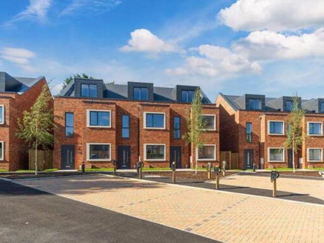 Priory Mews,priory Street, 3 Bedroom Terraced