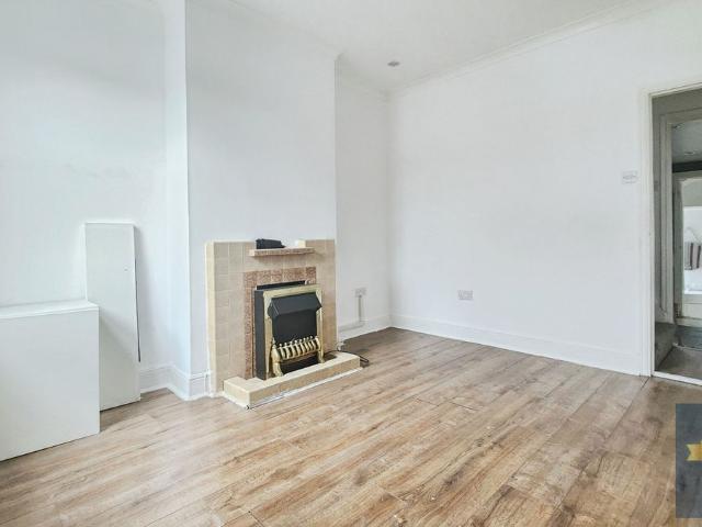 Priory Street, Colchester CO1, 2 bed terraced house to rent, £1,100 pcm | PrimeLocation