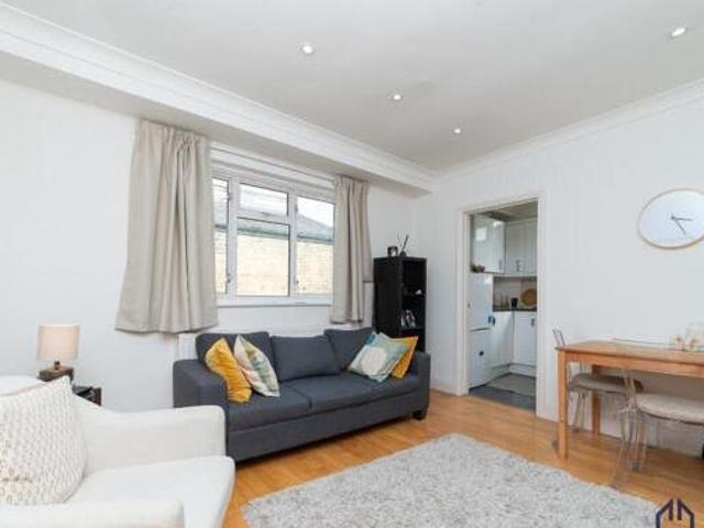 Priory Park Road, London, 2 Bedroom Flat