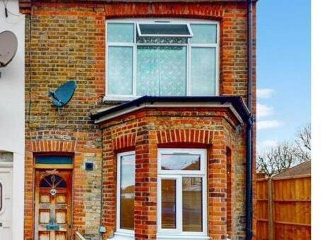 Priory Park Road, Wembley, 1 Bedroom Maisonette