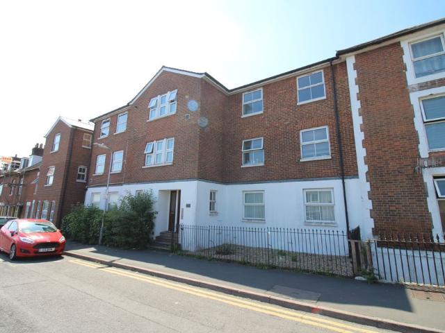 Priory Road, Tonbridge TN9, 1 bed flat to rent, £895 pcm | PrimeLocation