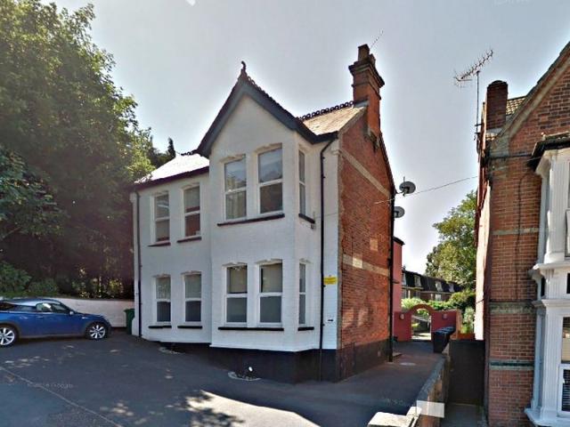 Priory Road, High Wycombe HP13, 1 bed flat to rent, £1,100 pcm | PrimeLocation